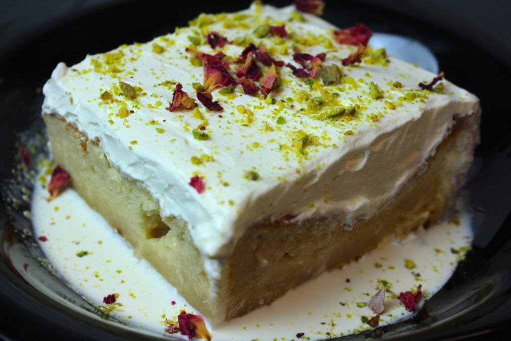 Three Milk Cake Recipe | Milk Cake | Three Milk Cake Pakistani