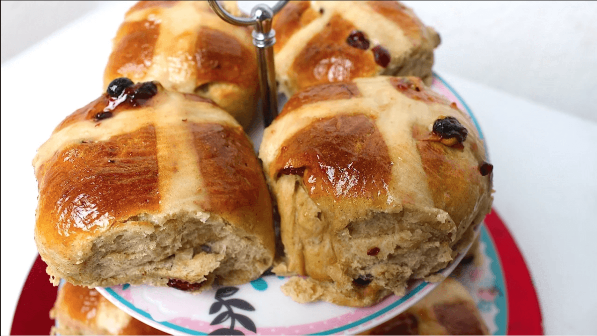 HOT CROSS BUNS | COOK WITH FAIZA